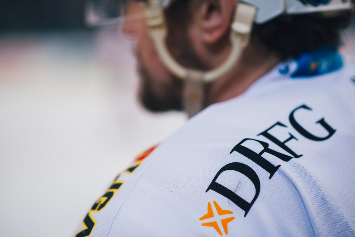 DRFG Aréna praská ve švech - fandíme Kometě na Zelňáku - drfg.cz